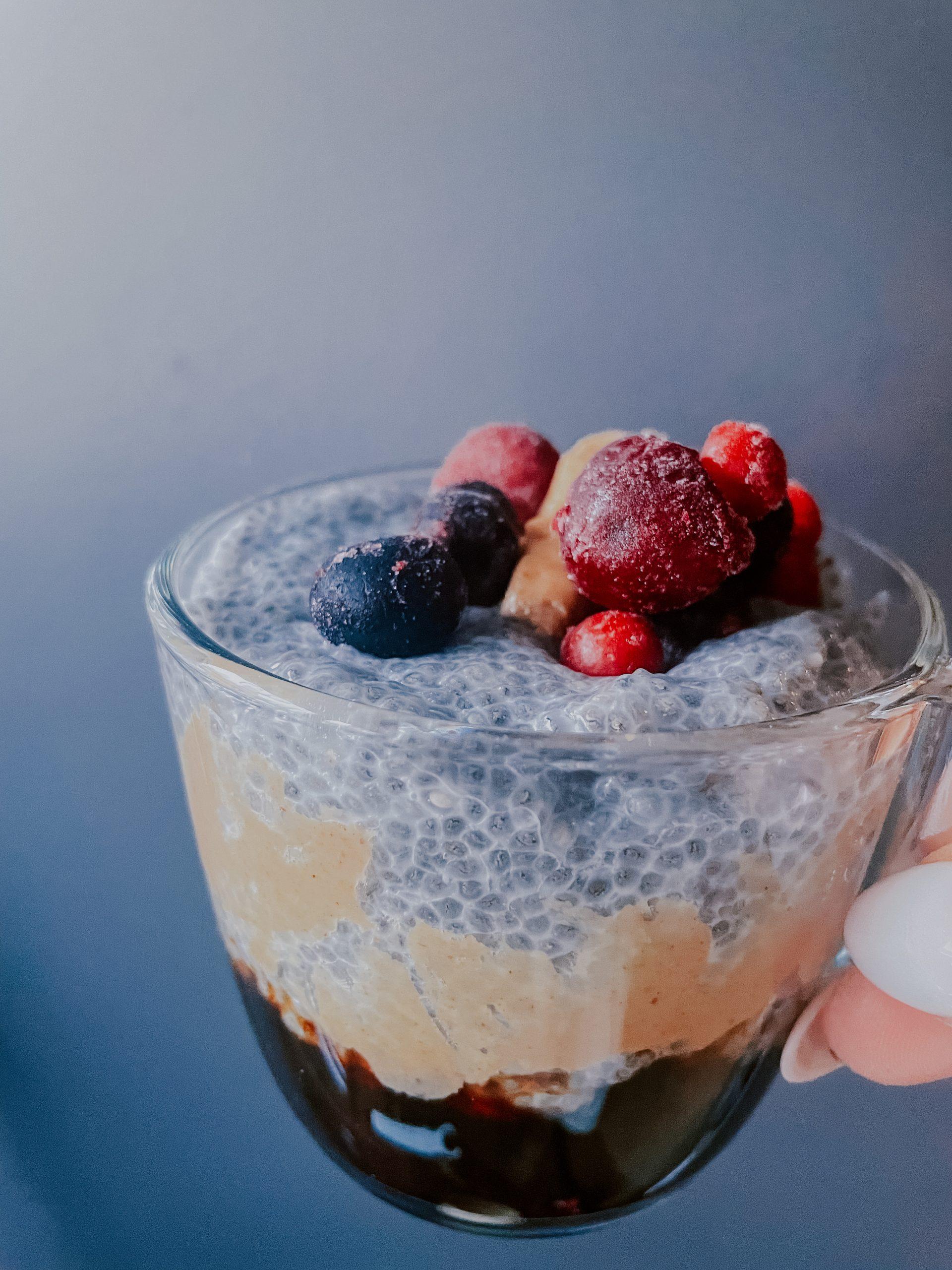 Desert cu afine și chia – Bakeoliv